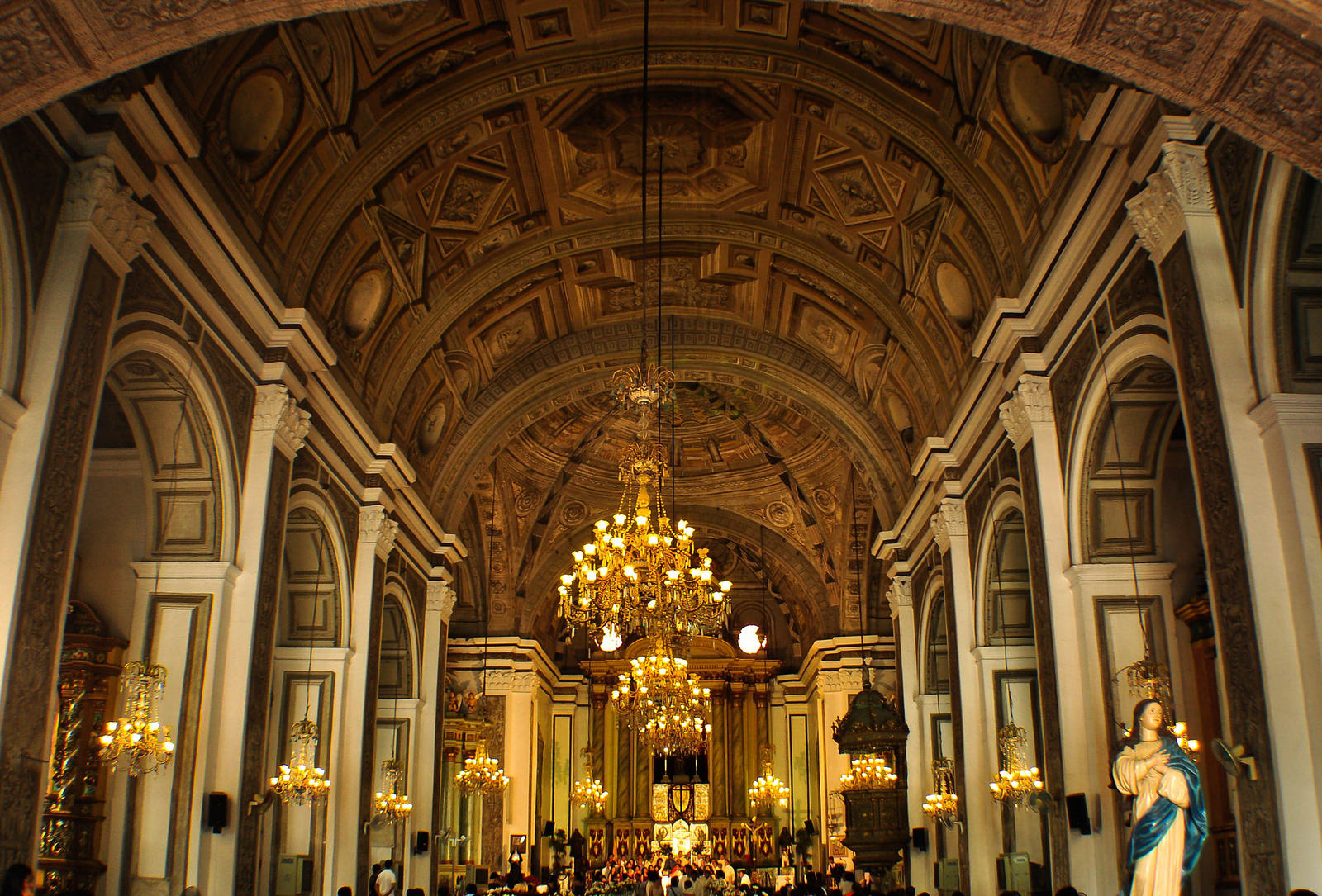 All About the Famous San Agustin Church at Intramurous in Manila ...